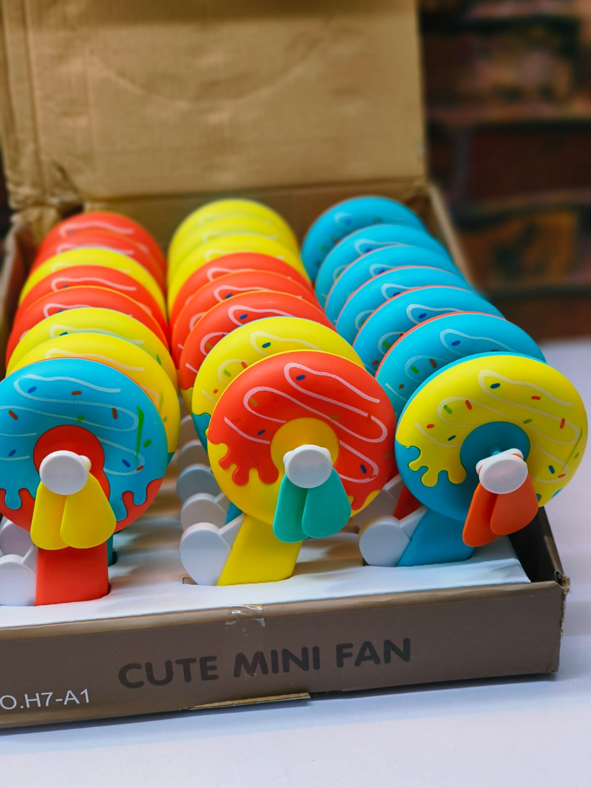Cute Donut Shape Fan - Unleash Creation